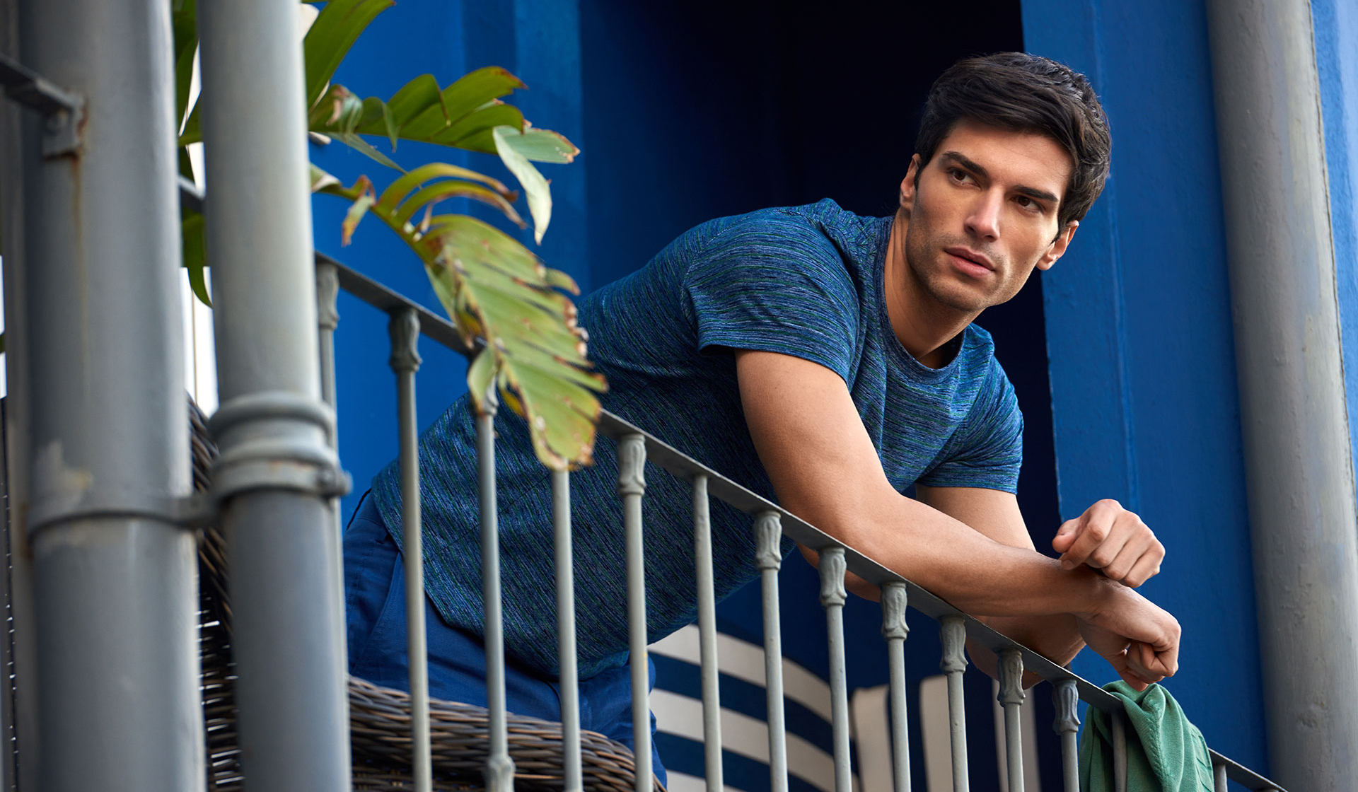 Jornal T – Giovanni Galli tem a roupa perfeita para ficar em casa